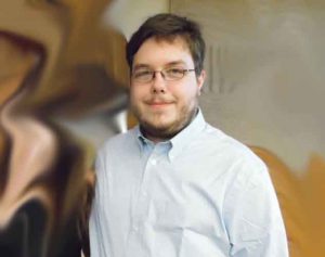 American YouTube star Jason Gastrow is in a relationship with Leah Bee.