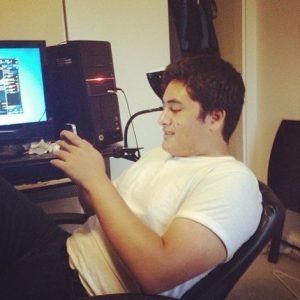 American YouTube star Jason Gastrow is in a relationship with Leah Bee.