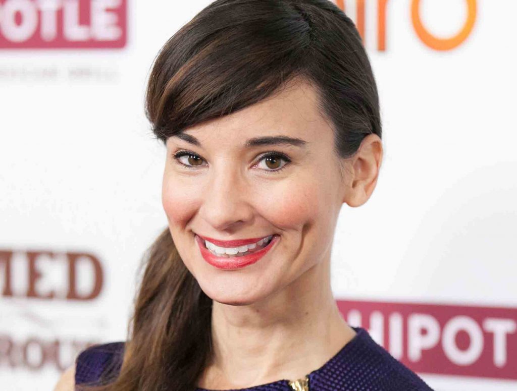 Alison Becker Bio, Net Worth, Height, Weight, Boyfriend, Affair ...