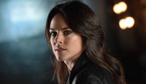 Sarah Butler Bio, Net worth, Height, Weight, Boyfriend, Affair, Married ...