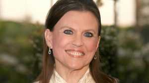 Ann Reinking Bio, Career, Boyfriend, Affair, Married, Fact, Height ...