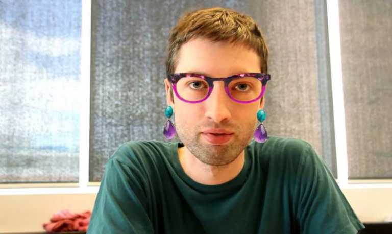 Andrew Hussie Net Worth, Bio, Age, Girlfriend & Married