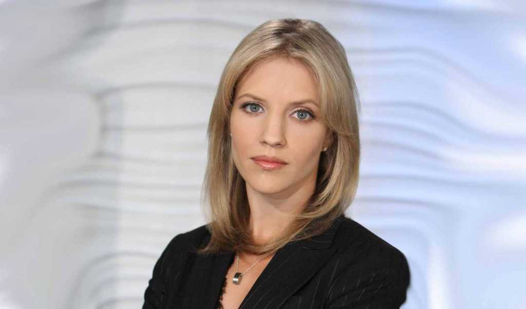 Michelle Kosinski Cnn, Net worth, Wedding, and Wiki
