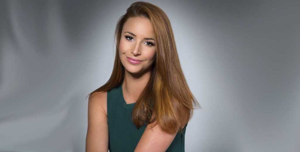 Kristin Fisher Bio, Wiki, Net Worth, Baby, Husband & Parents