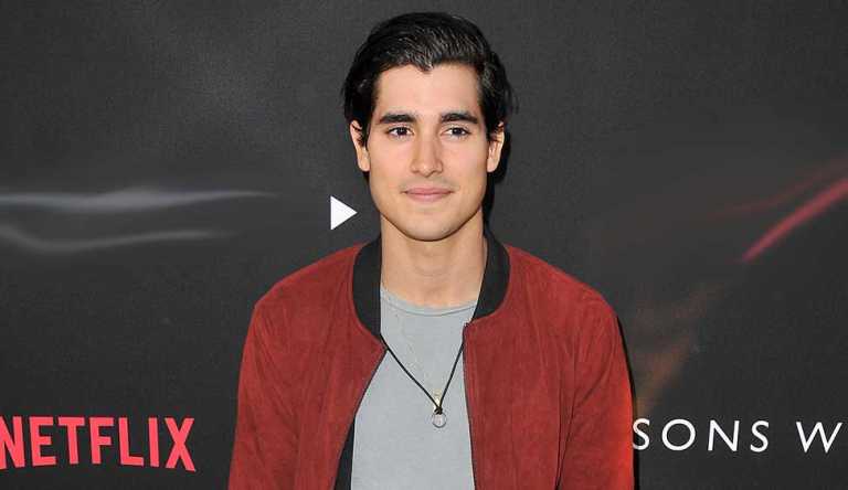Henry Zaga Bio, Wiki, Age, Height, Girlfriend & Parents