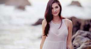 Andreea Bolbea Bio, Wiki, Age, Net Worth, Height, Boyfriend, Affair, Family
