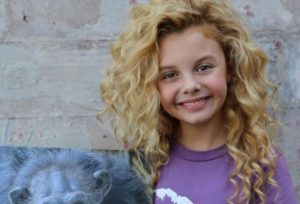 Child actress Mallory James Mahoney earns an impressive net worth