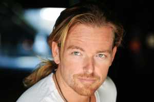 Jonathan Scarfe Bio, Age, Height, Weight, Wife, Net Worth & Career