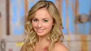 Victoria Baldesarra Age, Height, Net Worth, Parents, Affair & Boyfriend