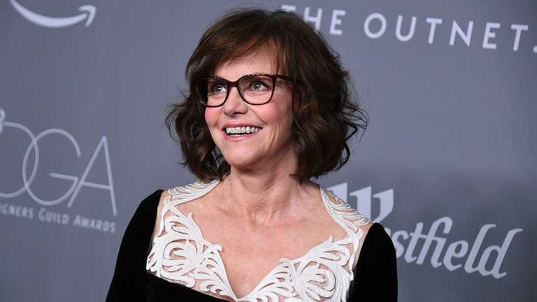 Sally Field Bio, Wiki, Net Worth, Height, Married, Husband, & Children