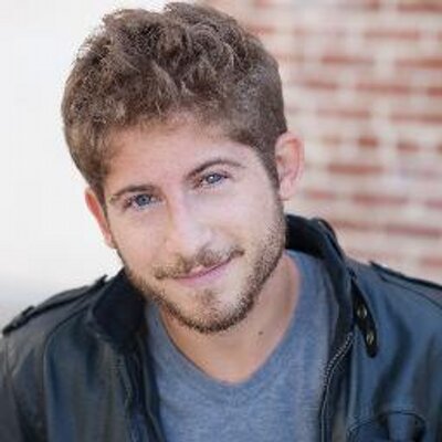 Alex D. Linz Age, Bio, Net Worth, Wife, Children & Height