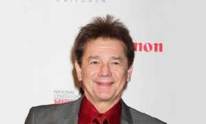Adrian Zmed Bio, Movies, Net worth, Aons, Age, & Married