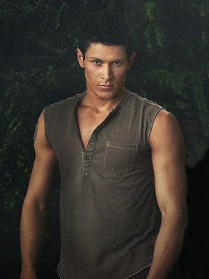Alex Meraz Bio, Wiki, Net Worth, Height, Age, Married, Wife & Children