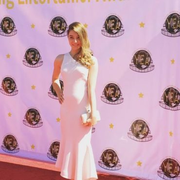 American actress Stephanie Katherine Grant has a net worth of $1 million