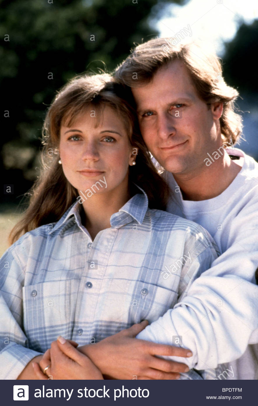 Harley Jane Kozak Bio, Wiki, Age, Married & Net Worth