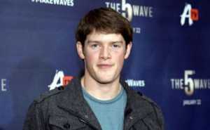 American actor Alex MacNicoll earns a good fortune