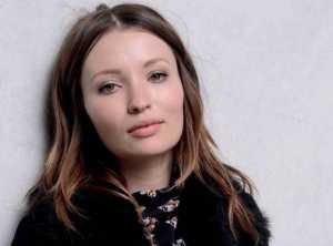 Emily Browning Bio, Wiki, Boyfriend, Net worth, Age, Parents