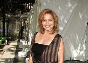 Jenny Gago Bio, Wiki, Career, Relationships, Husband, Son, & Age