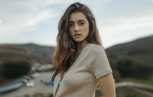 Sarah Curr Age, Bio, Height, Boyfriend, Measurement & Net Worth