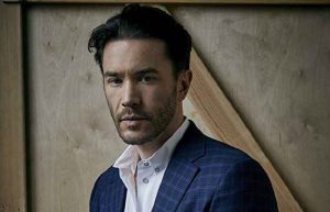 Tom Pelphrey Bio, Wiki, Net Worth, Age, Married, Wife, & Children