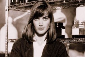 Amanda Pays Net Worth, Age, Height, Married, Husband, Children & Wiki