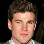 Austin Stowell Bio, Wiki, Net Worth, Girlfriend, Age, Wife