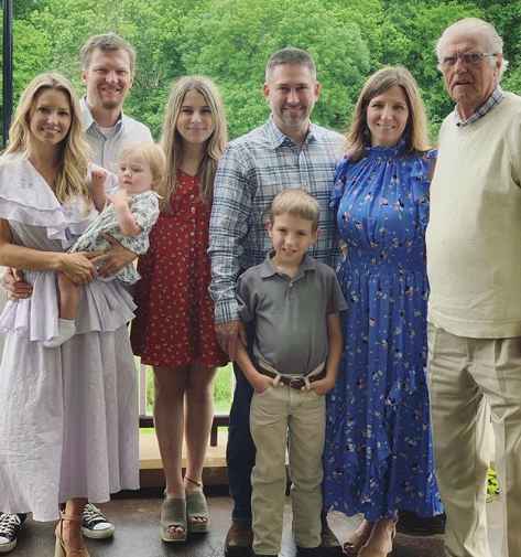 How old is Amy Reimann? Married Life with Dale Earnhardt Jr.