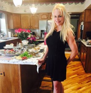 Debra Marshall Age, Height, Net Worth, Married, Husband, Kids, Career