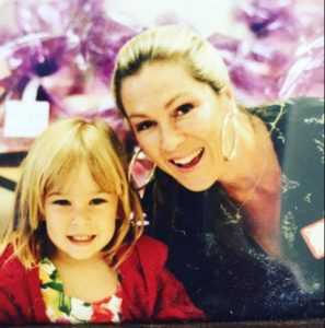 Molly McQueen Age, Bio, Height, Net Worth, Boyfriend & Career
