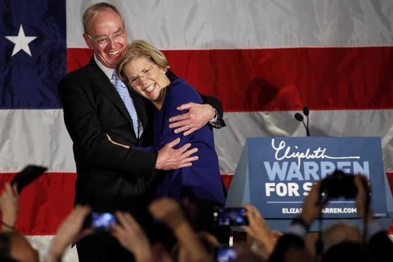 How is Elizabeth Warren and Bruce H. Mann Married Life?