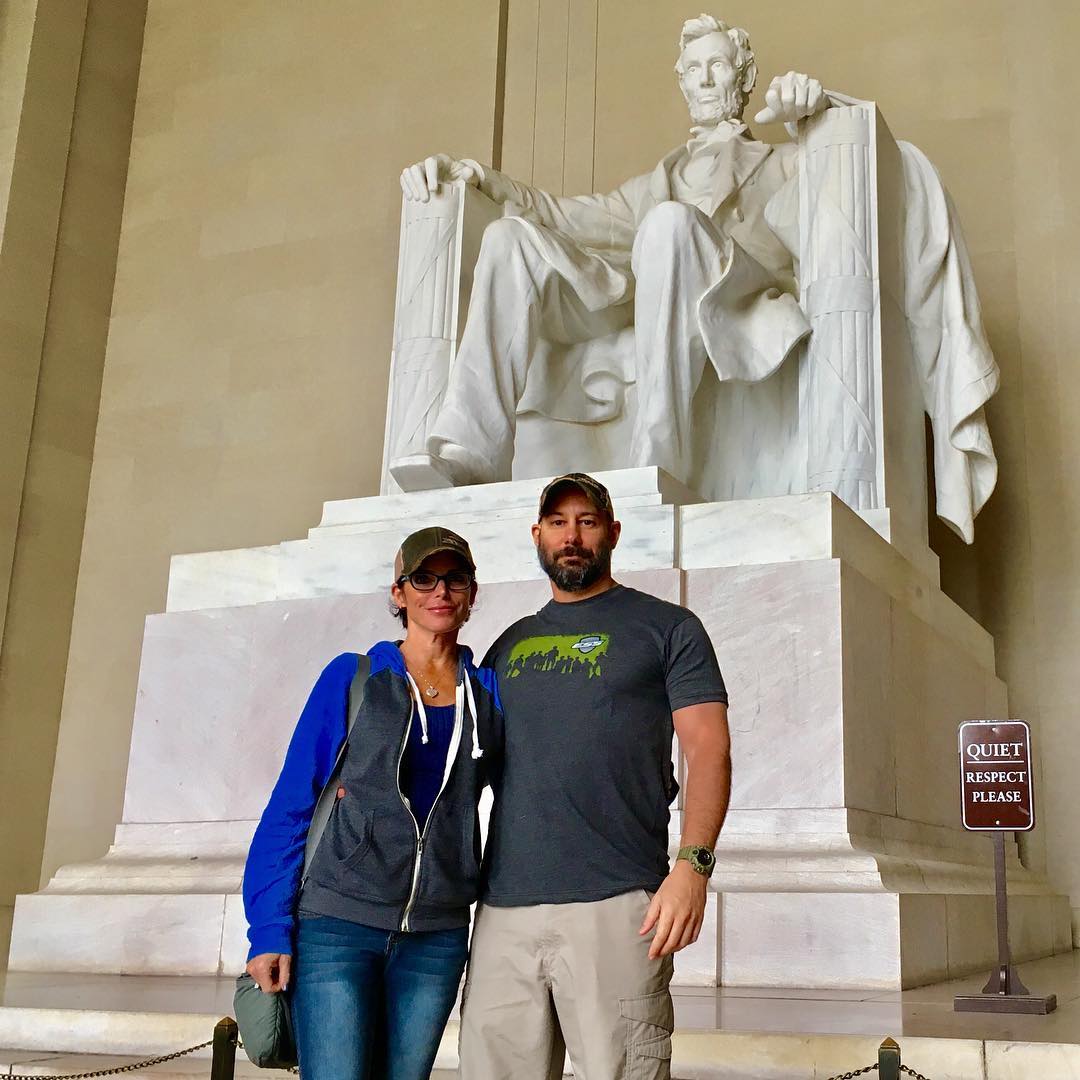 Lesli Kay Bio, Age, Height, Net Worth, Husband & Divorce