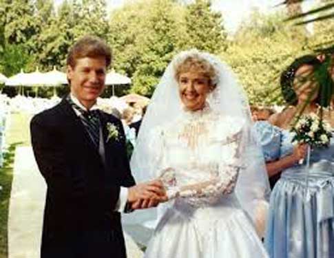 Debbie Zipp Husband, Bio, Net Worth, Children & Career