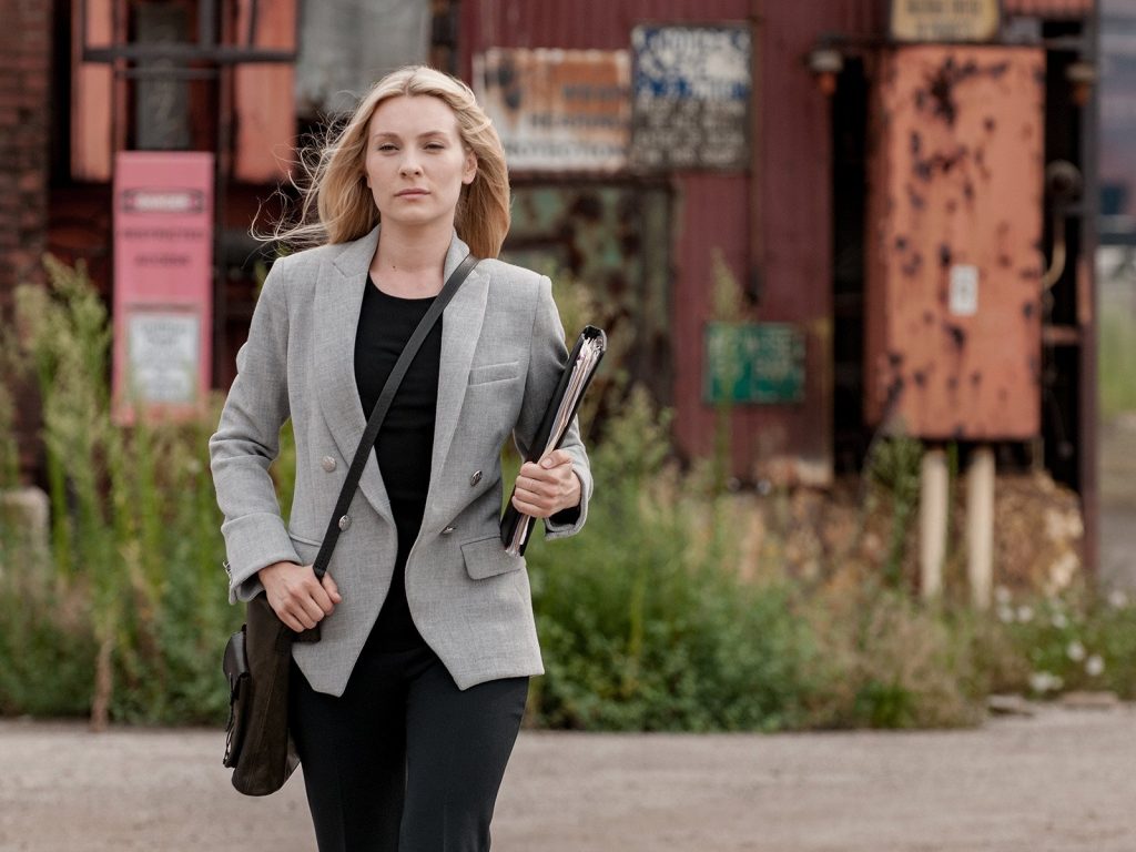 Aliette Opheim Bio, Height, Age, Tattoos, Boyfriend, Net Worth