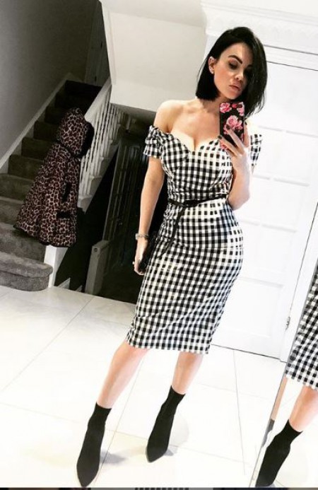 British model, Emma Glover is living lavishly enjoying the net worth of $1m