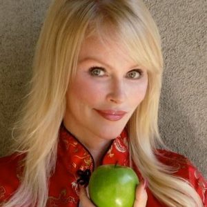 Meg Register Is An Expert At Love Attraction Heartbreak Recovery