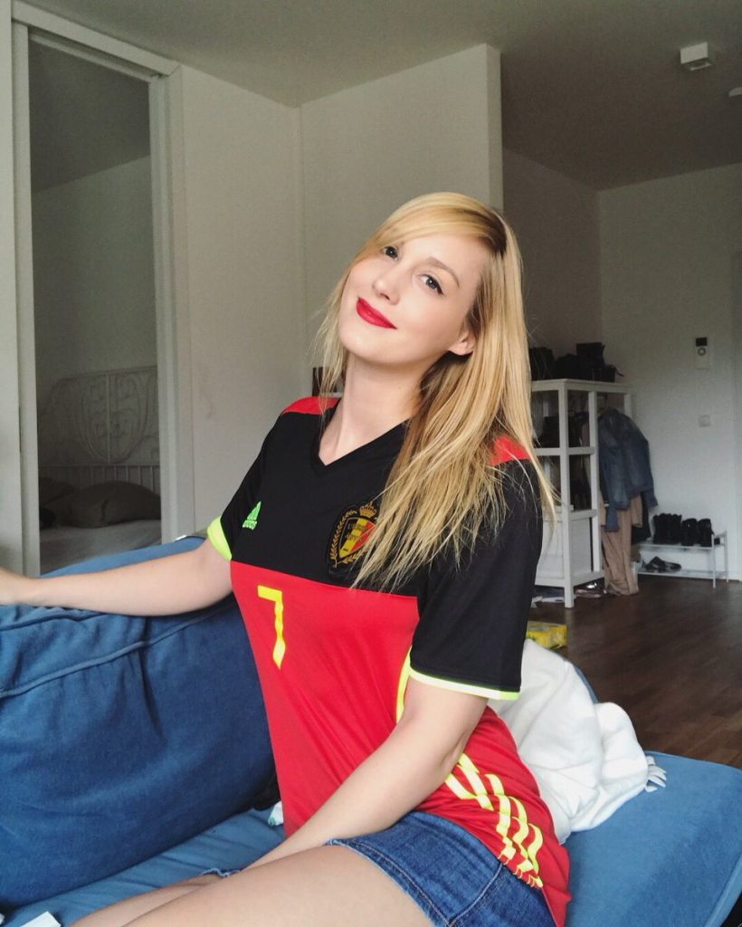 Sjokz-A Belgian Sports reporter, Esports and Television Presenter.