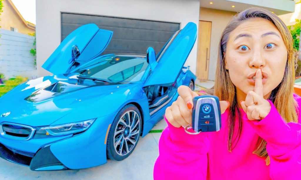 American Youtuber, Lizzy Sharer dated Carter Sharer, Her Net Worth