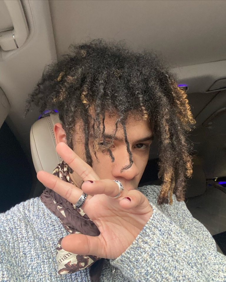 The rising rapper and musician Iann Dior has a impressive networth