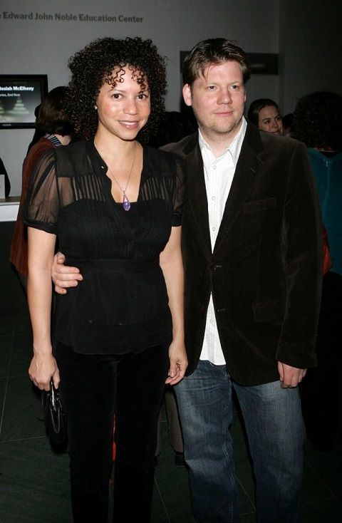 Tracye Hutchins is an American broadcast journalist and newscaster.