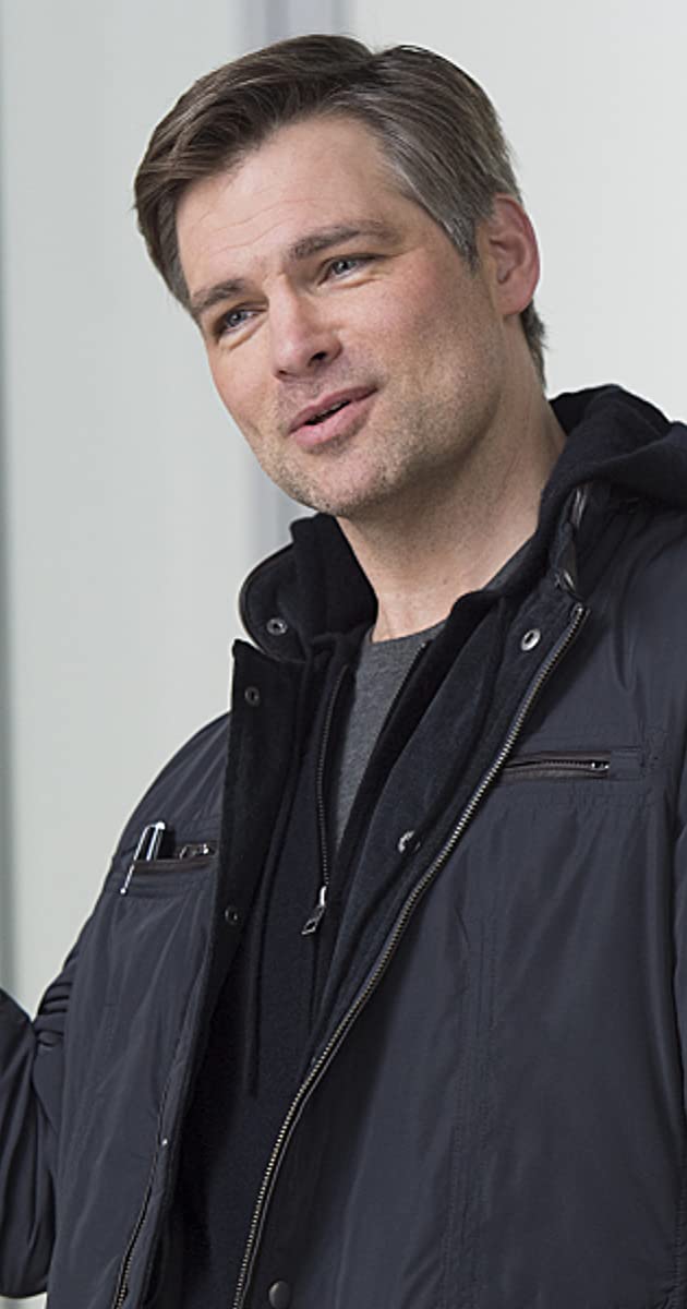 The famous actor of Beverly Hills and Netflix Series You, Daniel Cosgrove