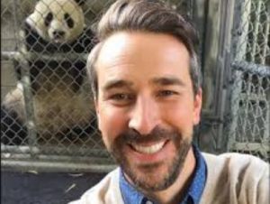 NBC News repoter Joe Fryer is currently dating Peter Brlylinke