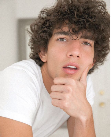 Chilaen Actor Jorge Lopez has earned an impressive net worth.