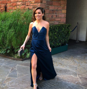 The American television personality Kit Hoover has a net worth of $5 M.