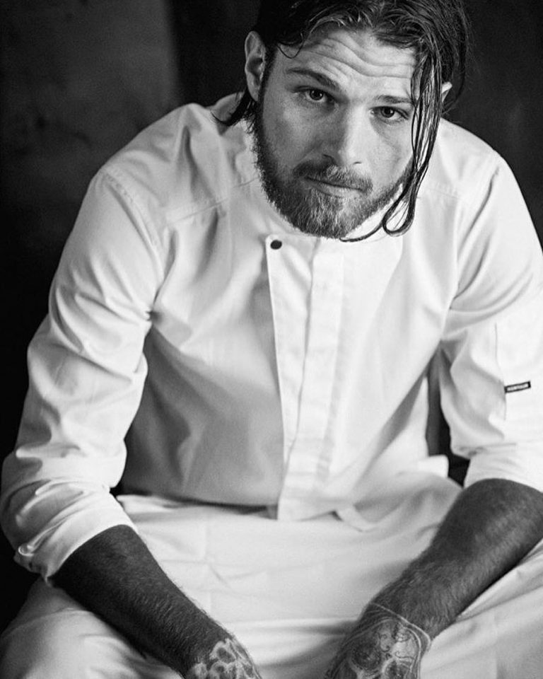 Facts about chef Robert Sandberg, Mia Khalifa's Fiancee.