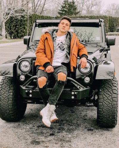 Josh Brueckner is an American MMA fighter, Pro Boxer and YouTuber